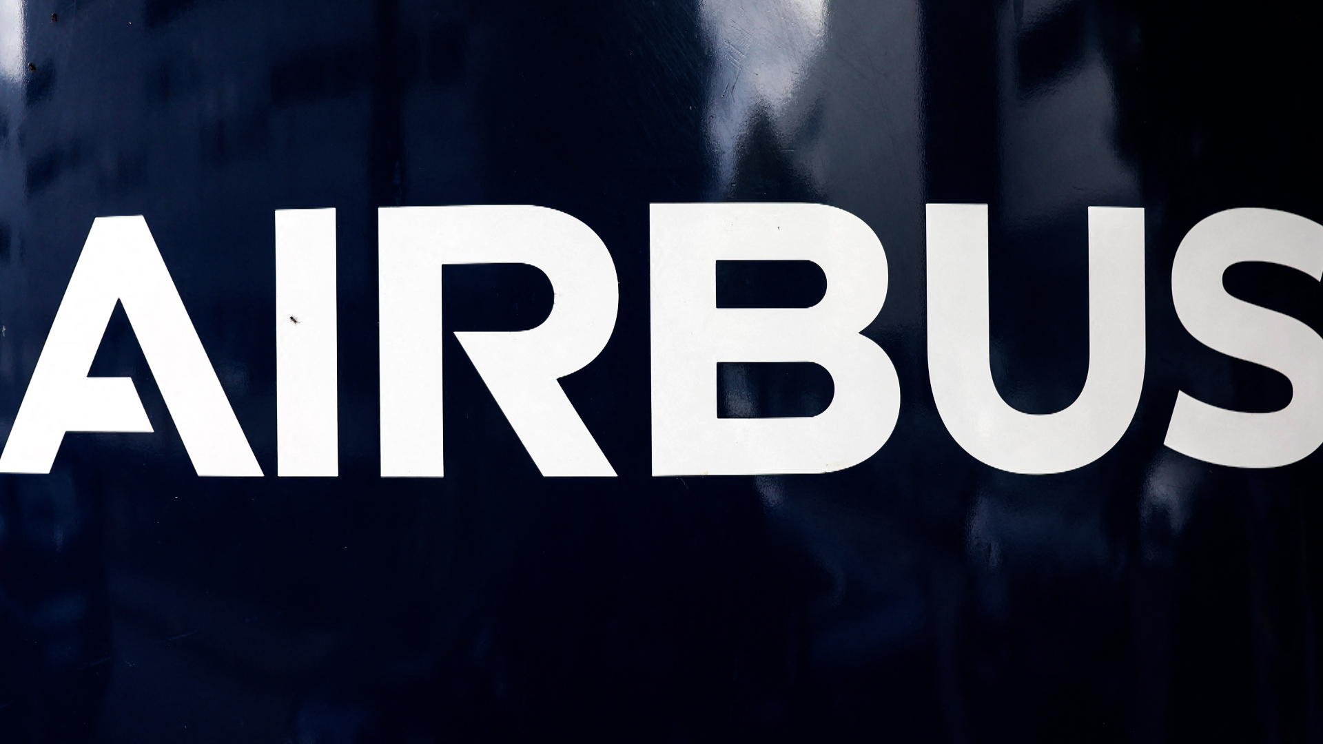 Watch Airbus CEO Guillaume Faury Speaks at Berlin Aviation Summit ...