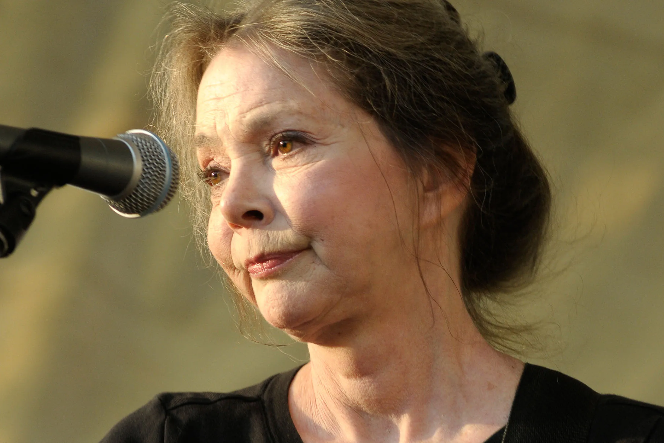 Grammy-winning Folk Singer-songwriter Nanci Griffith Dies - Bloomberg