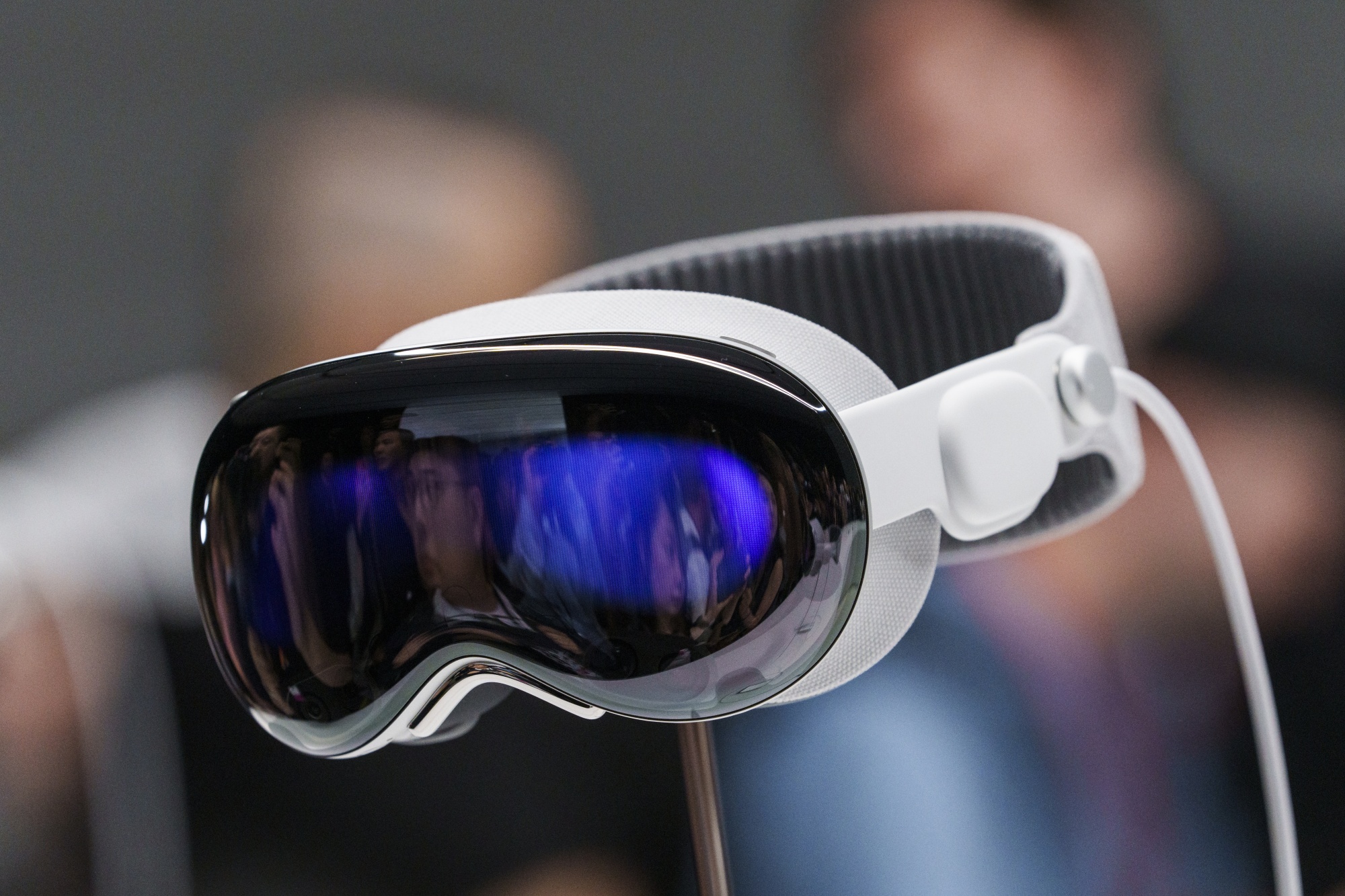 Will There Be A Cheaper Apple Vision? How Apple Can Lower Cost of New ... Will There Be A Cheaper Apple Vision? How Apple Can Lower Cost of New ...