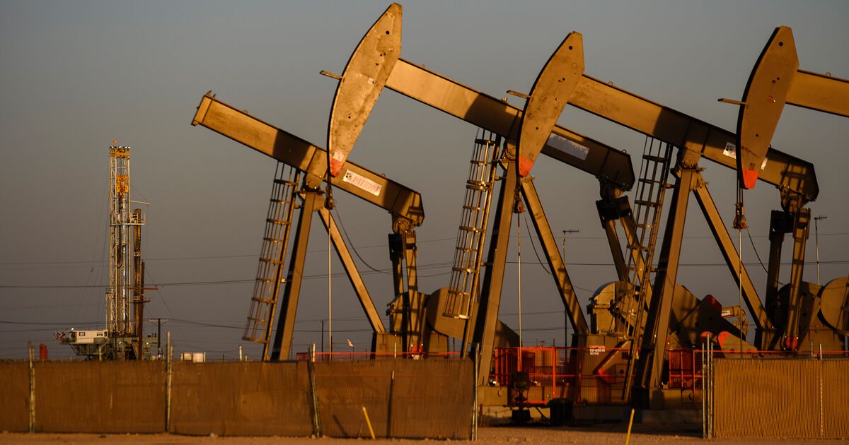 US Oil Boom Turns Kamala Harris Into an Unlikely Fracking Supporter ...