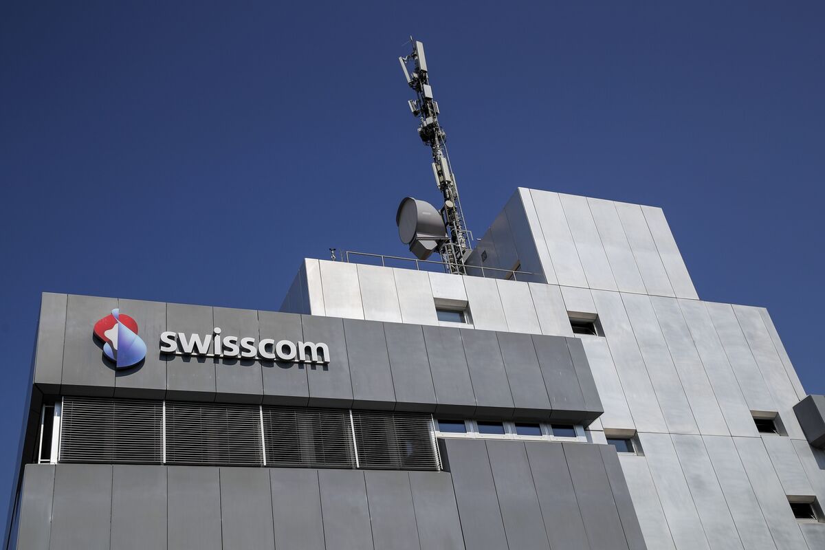Swisscom Nears €440 Million Telecom Italia Network Stake Sale - Bloomberg