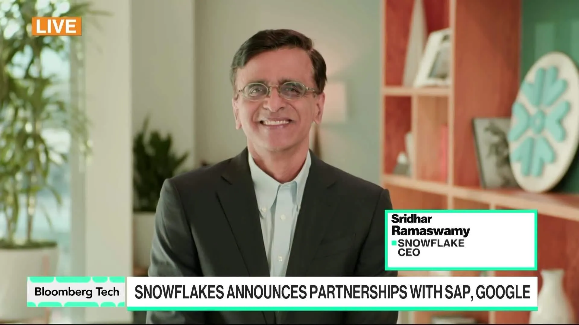 Watch Snowflake Pushes New Partnerships With Google, SAP - Bloomberg