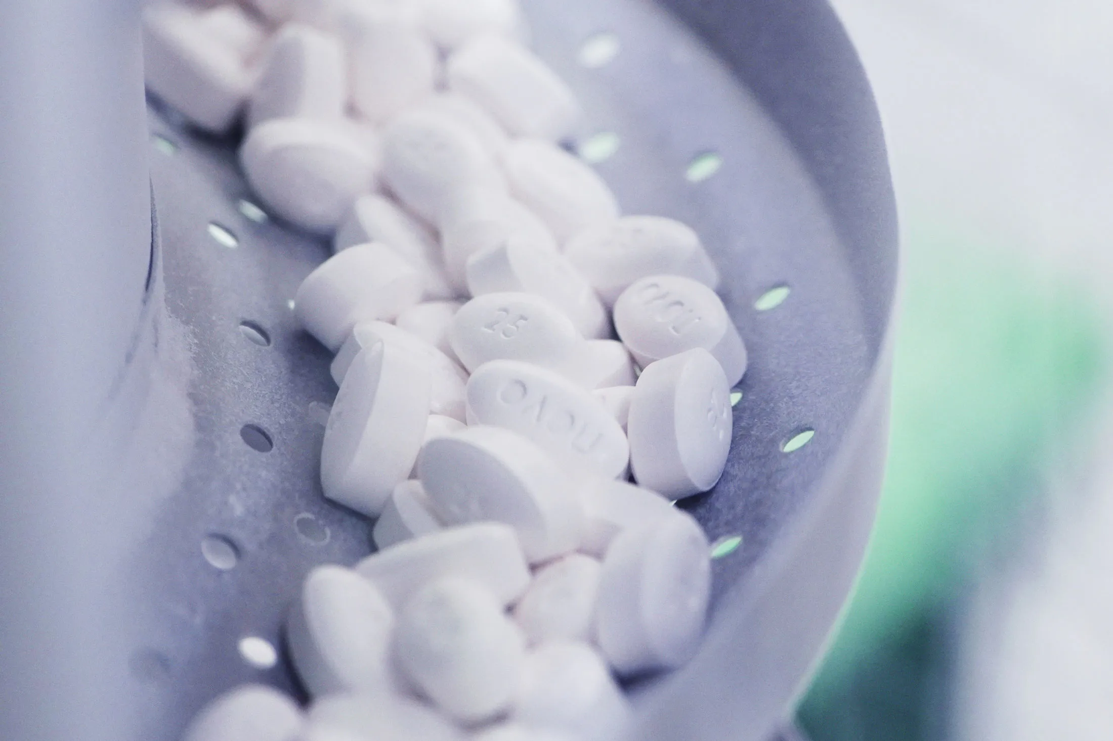 Novo Nordisk’s Wegovy Pill Draws 10,000-Person UK Waiting List at ...