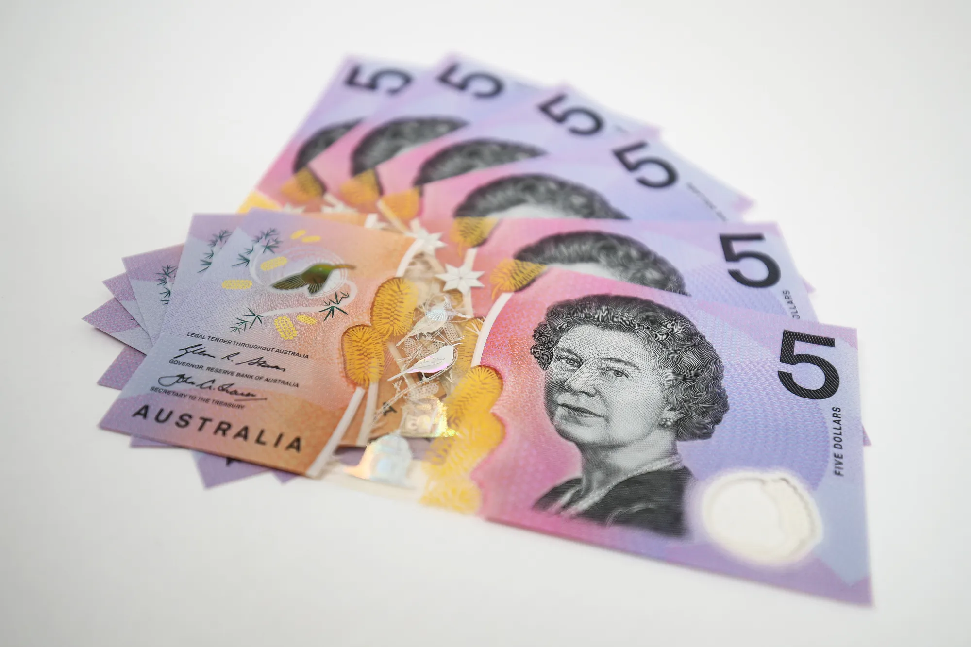 Royal Family to Be Ditched From Australia’s Five-Dollar Note - Bloomberg