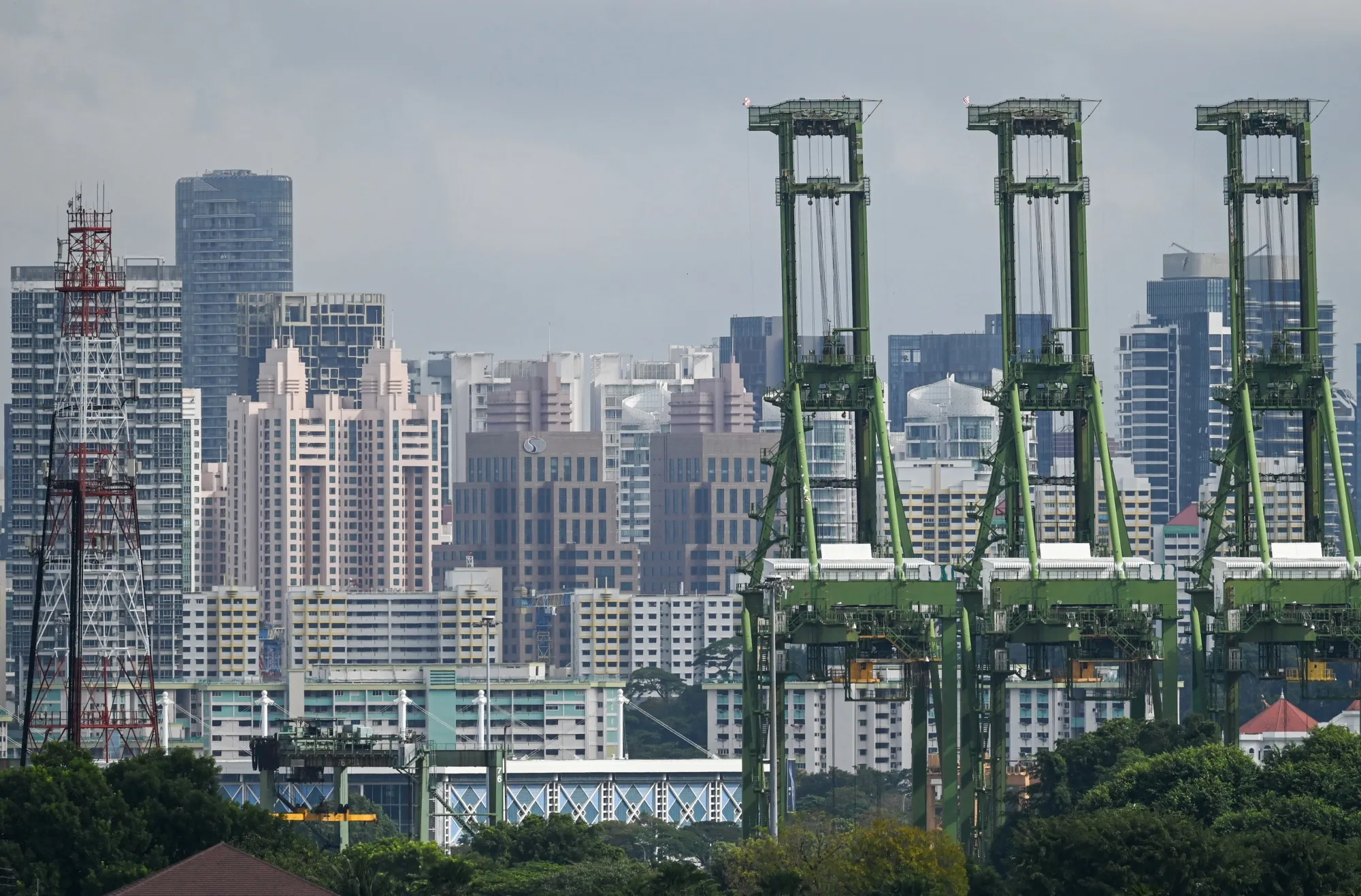 Singapore Won’t Retaliate Against Tariffs, Seeks Talks - Bloomberg