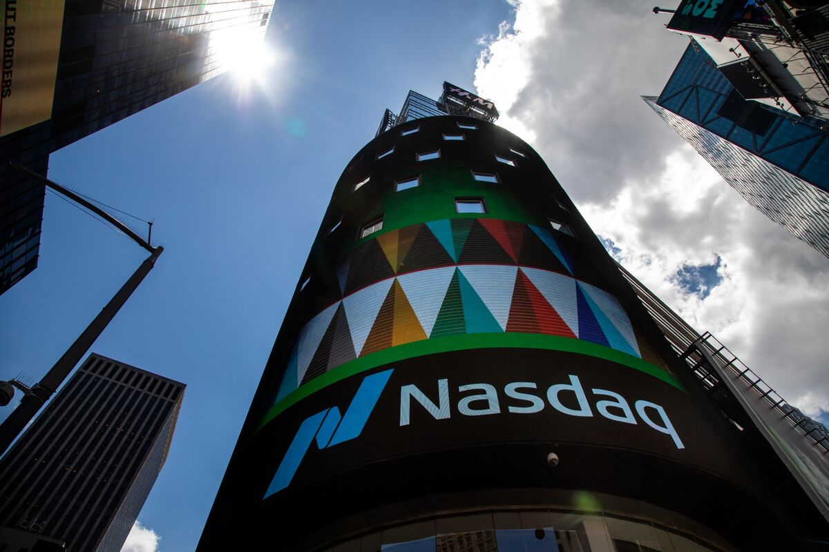 Nasdaq Has a Long Road to Recovery One Year From a Record High - Bloomberg