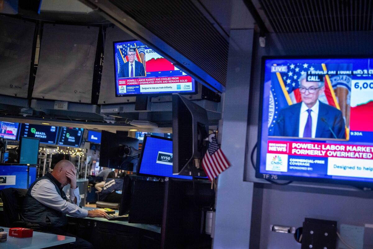 Wall Street Pros Say Fears of Fewer Fed Cuts Sparking Selloff - Bloomberg
