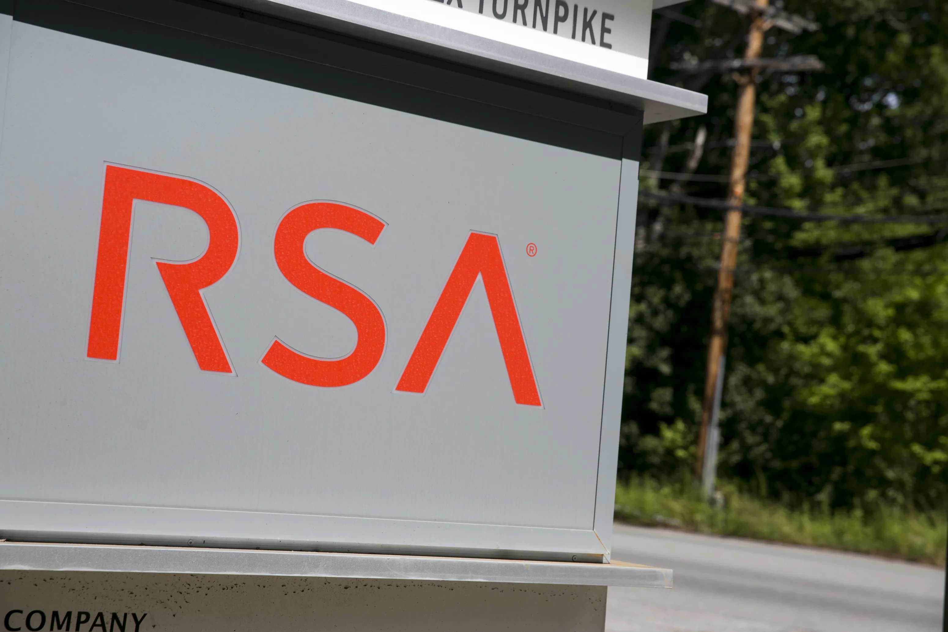 BlackRock, Veritas Seek Advice as RSA Security Debt Talks Go On - Bloomberg