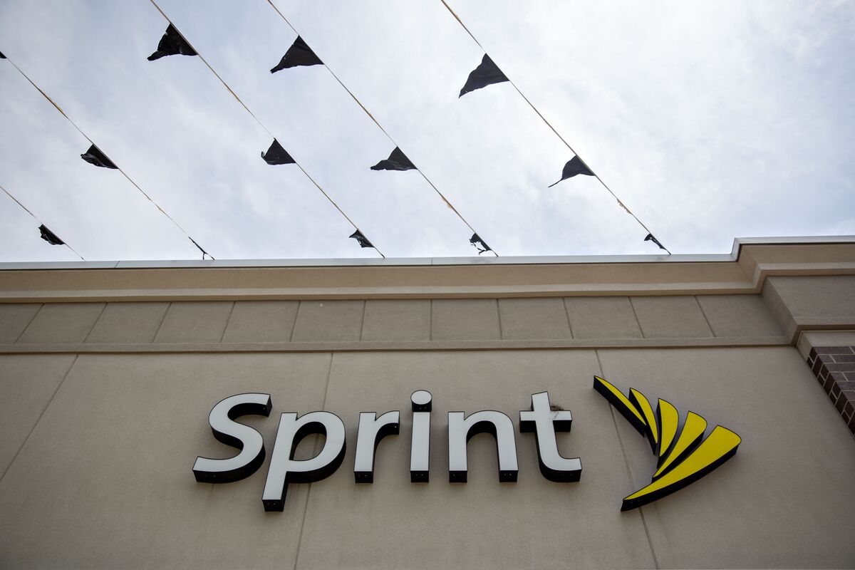 Sprint’s Fate: Either No T-Mobile Deal or a Lower Deal Price - Bloomberg
