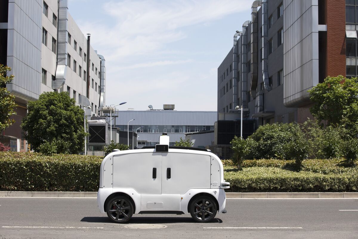 Driverless Delivery Vans Are Here as Production Begins in China - Bloomberg
