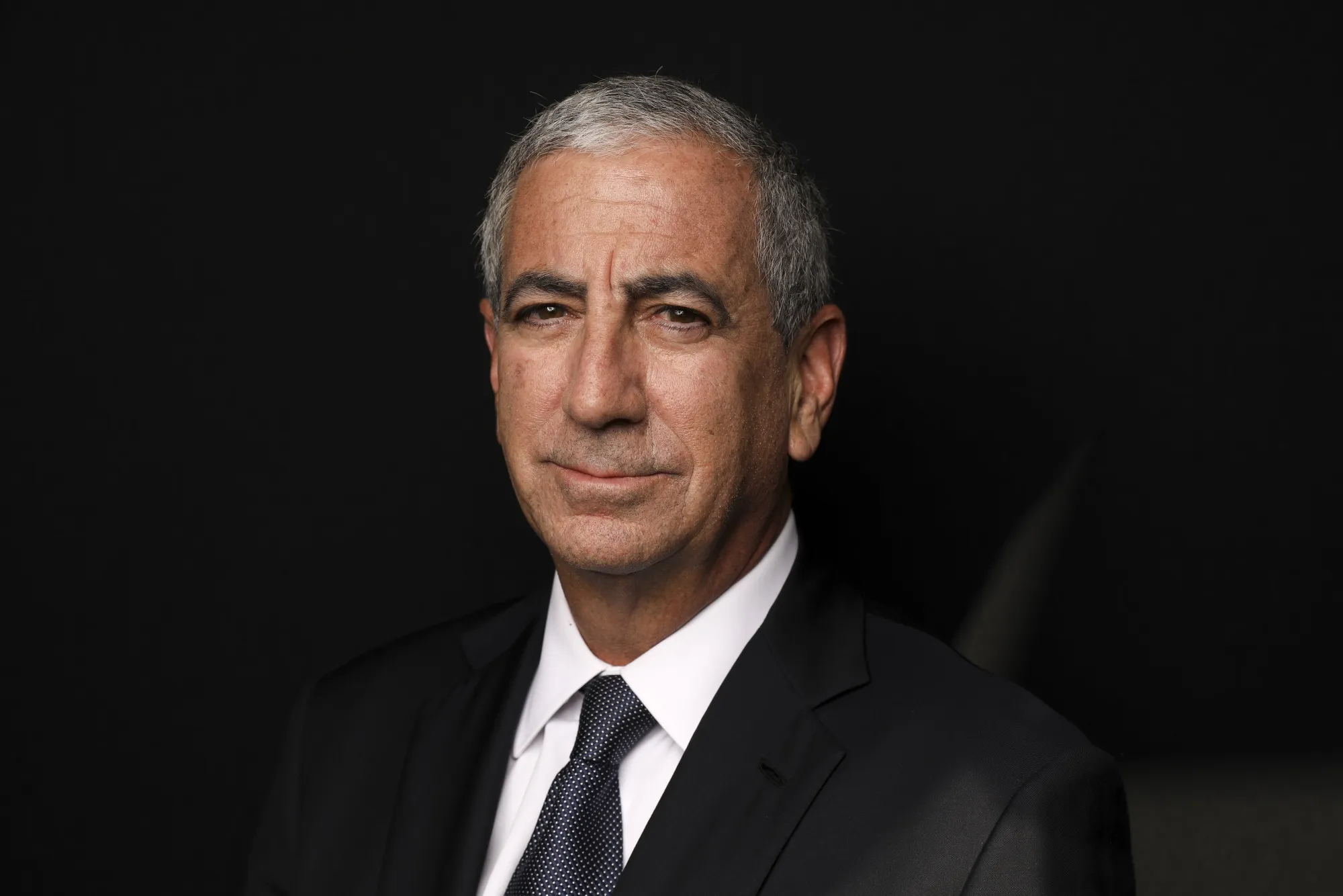 Ken Moelis Plans to Step Down as CEO of His Investment Bank - Bloomberg