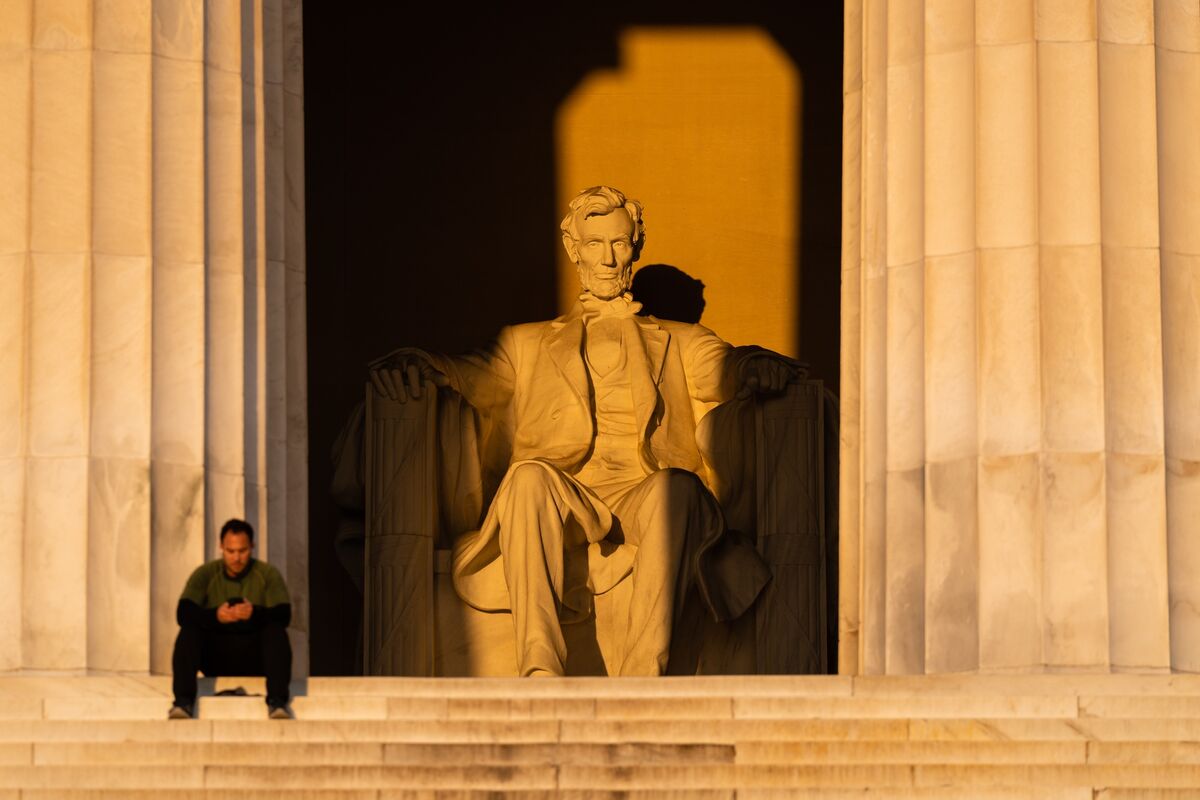 市場メルトダウン予防か、米国債買い戻し再開の真の狙い－QuickTake - Bloomberg