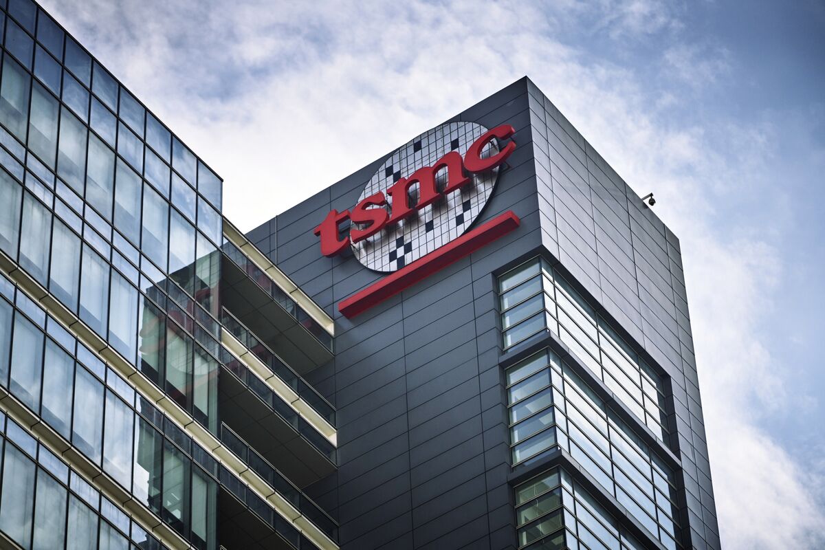 TSMC、7－9月売上高は予想上回る－AIチップ需要の堅調示唆 - Bloomberg