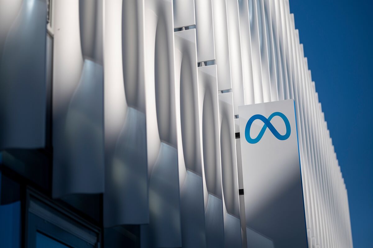 Meta Accounting Move on AI Servers to Boost Profit This Year - Bloomberg