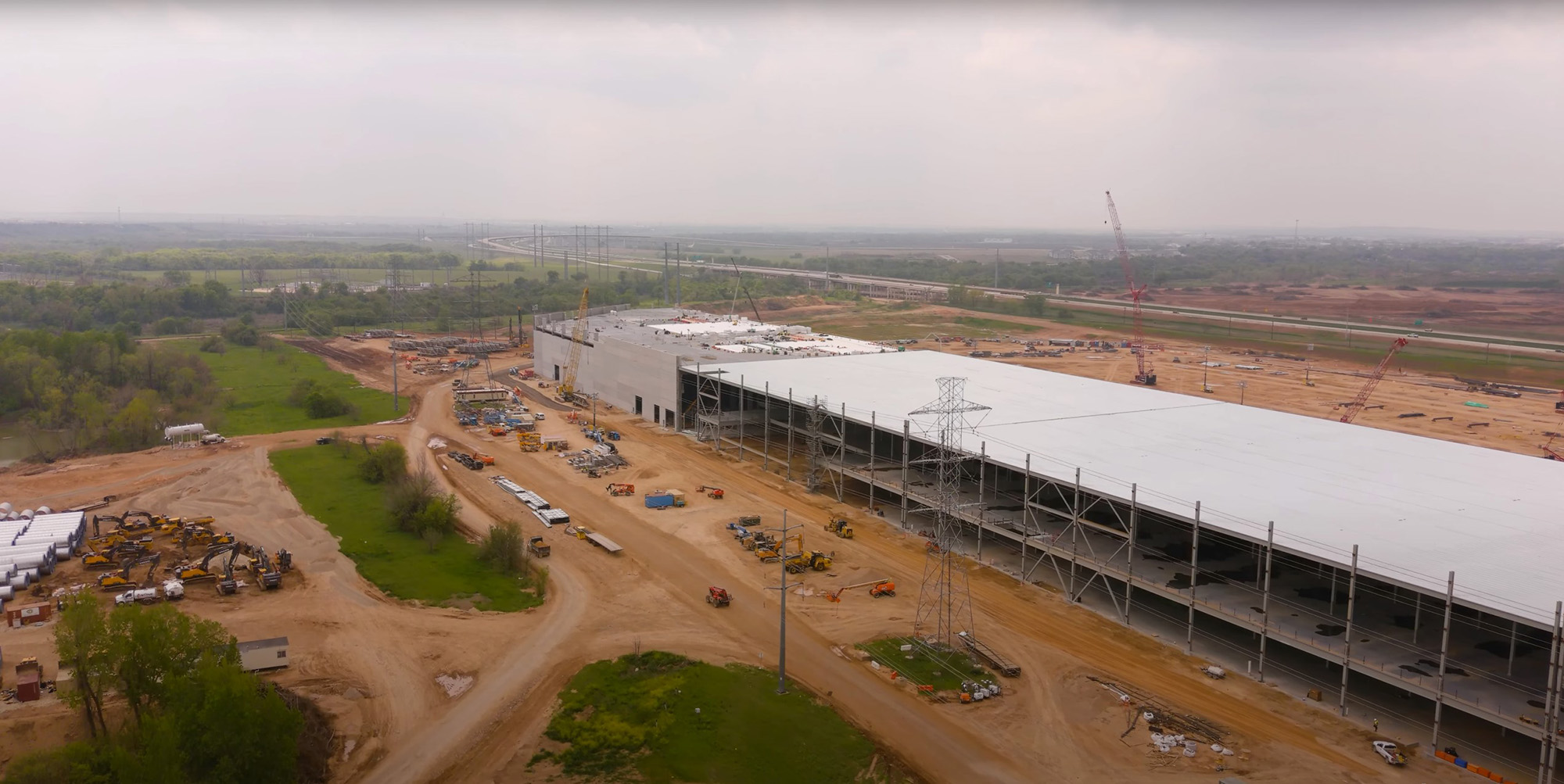 Musk’s Warming Up to Gas Evident Once More at Texas Gigafactory - Bloomberg