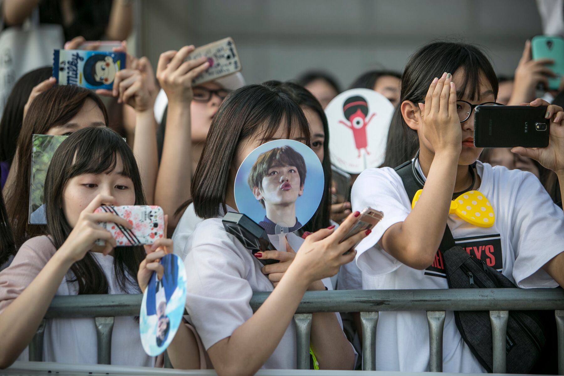 China Doesn’t Like How Gen Z Is Spending Its Time - Bloomberg