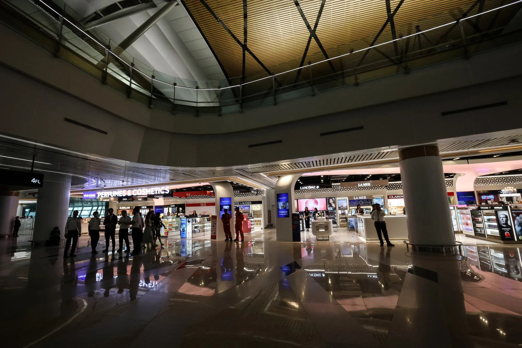 Bangkok Readies New Airport Terminal Before Tourist Rush - Bloomberg