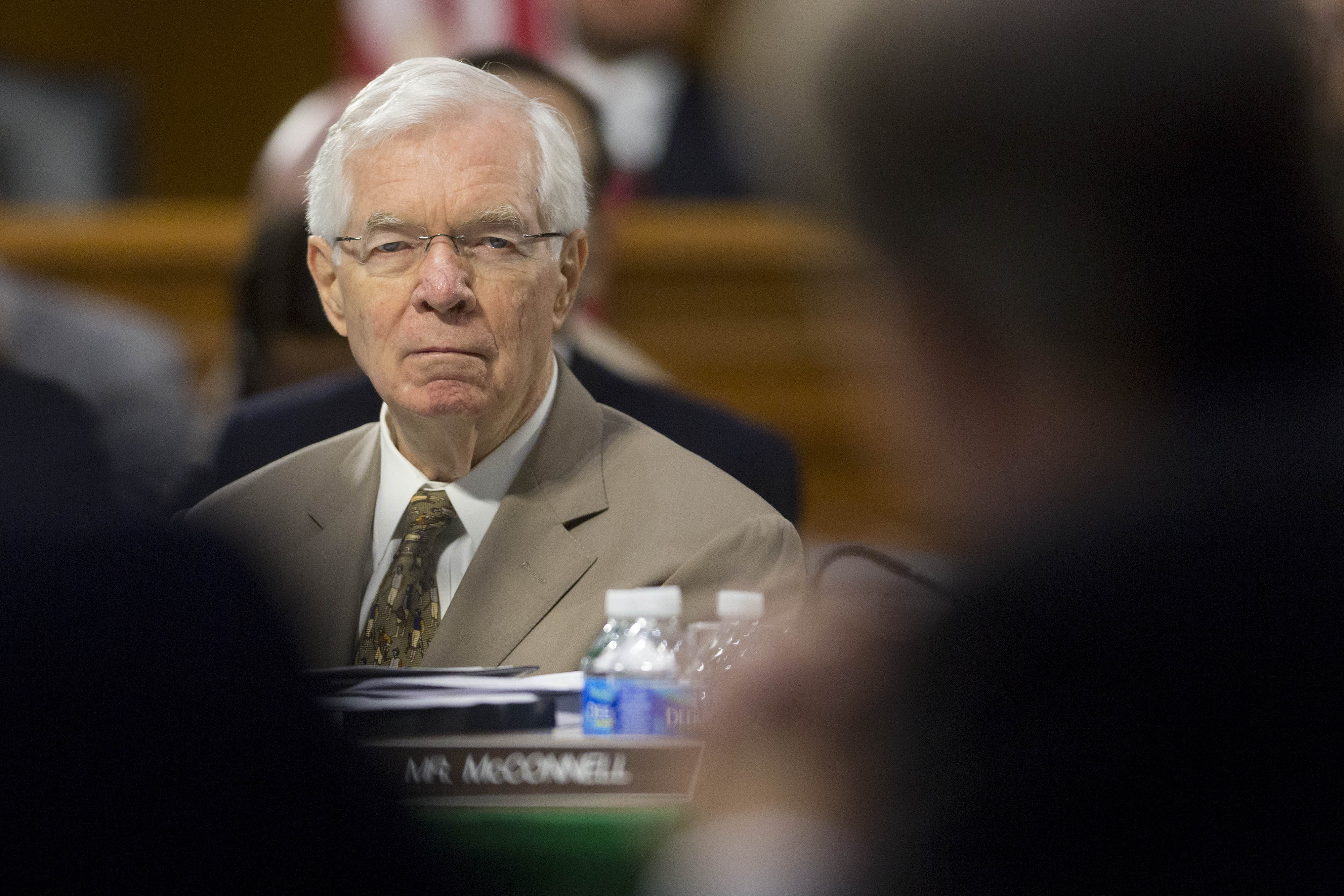 GOP Senator Cochran to Retire April 1, Setting Up November Vote - Bloomberg