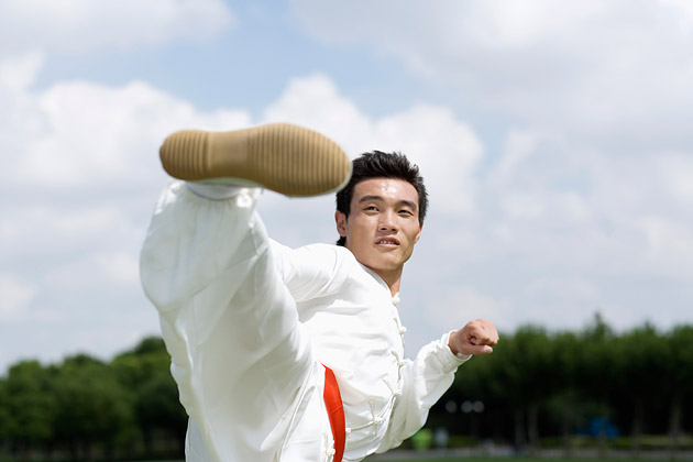 Chinese Lash Out at Foreigners Amid Turmoil - Bloomberg