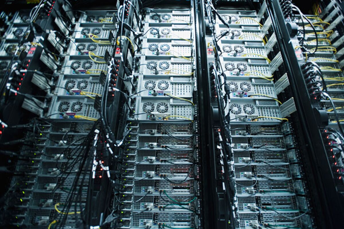 Facebook and Open Compute Blow Up the Server - Bloomberg