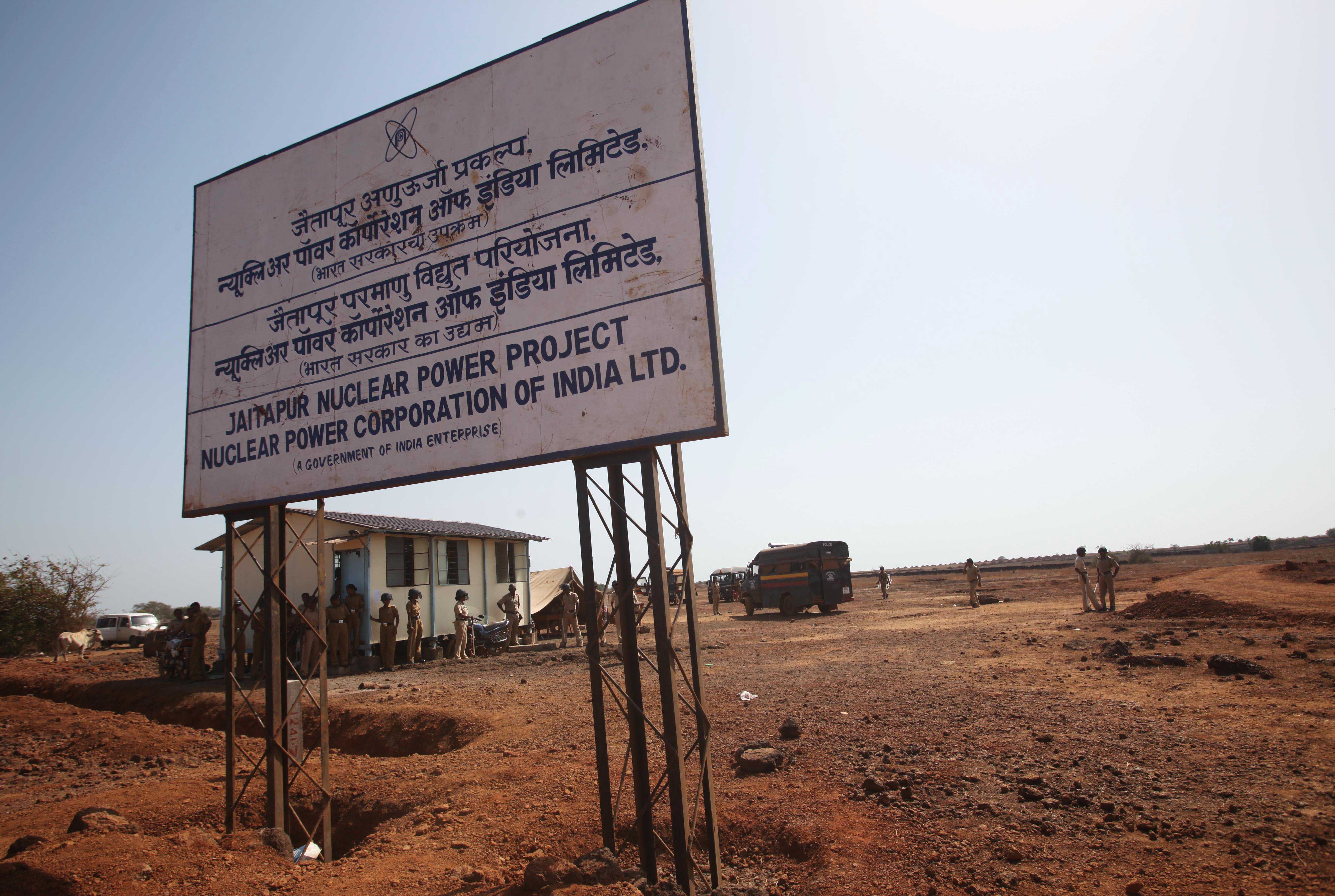 France, India Pledge to Push Forward on Nuclear Power Project - Bloomberg