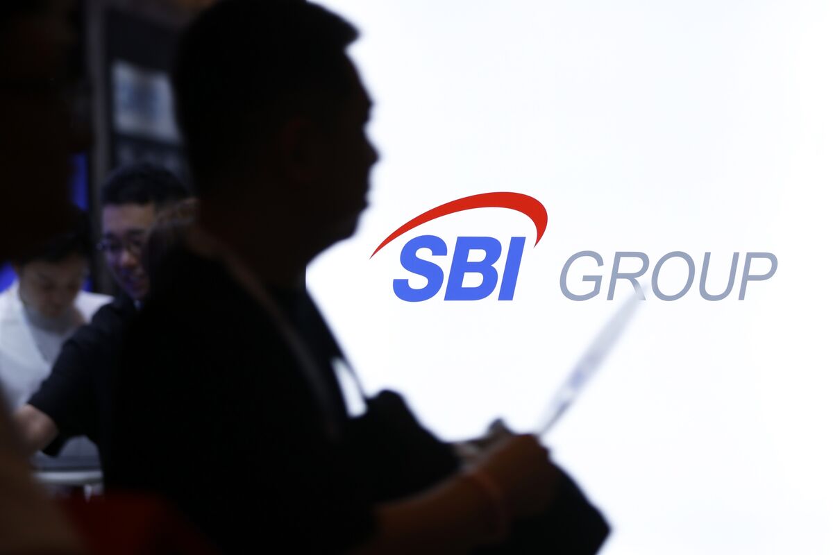 Japan’s SBI Said to Agree to Take Majority Stake in Solaris - Bloomberg