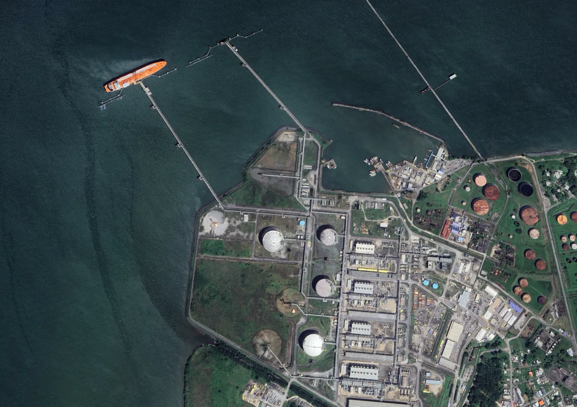 Venezuela Threatens to End Trinidad Gas Deals Over US Alliance - Bloomberg