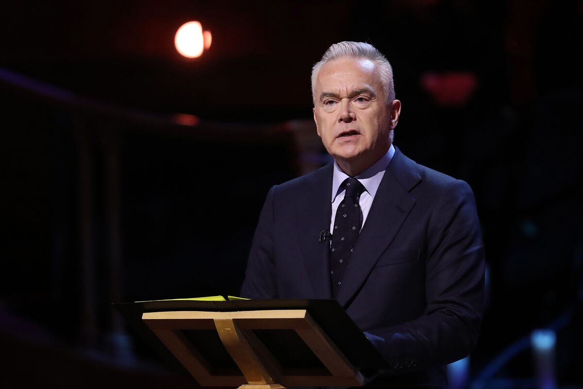 BBC’s Huw Edwards Named as Presenter in Explicit Photo Scandal - Bloomberg