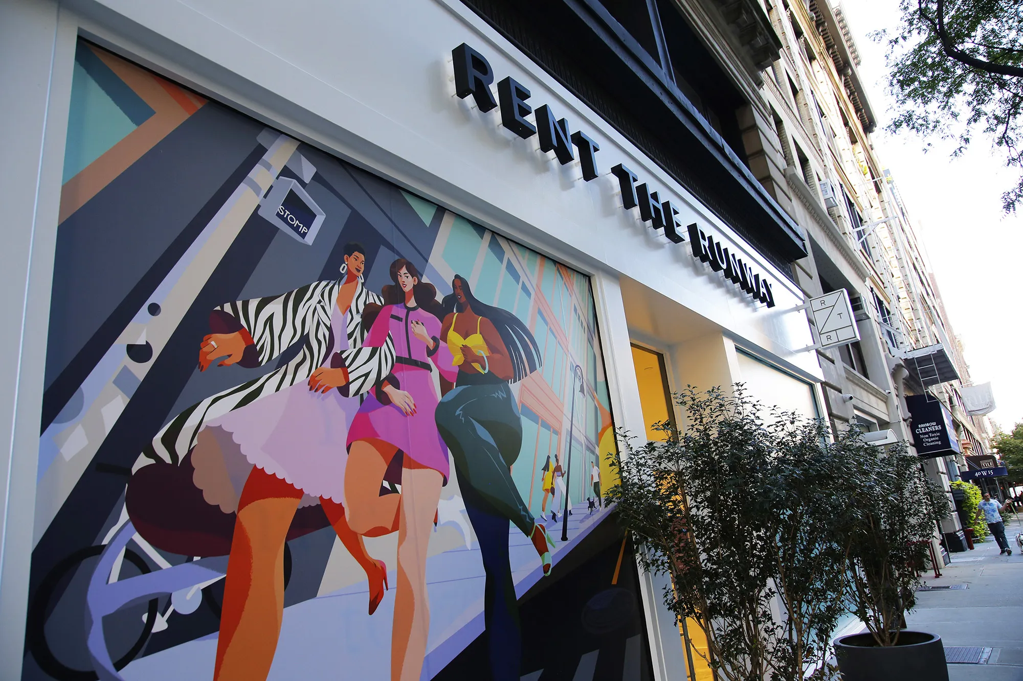 Rent the Runway Turns to PE Investors to Reduce Debt and Boost Growth ...