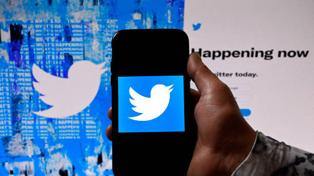 Watch What It's Like Working at Twitter Now - Bloomberg