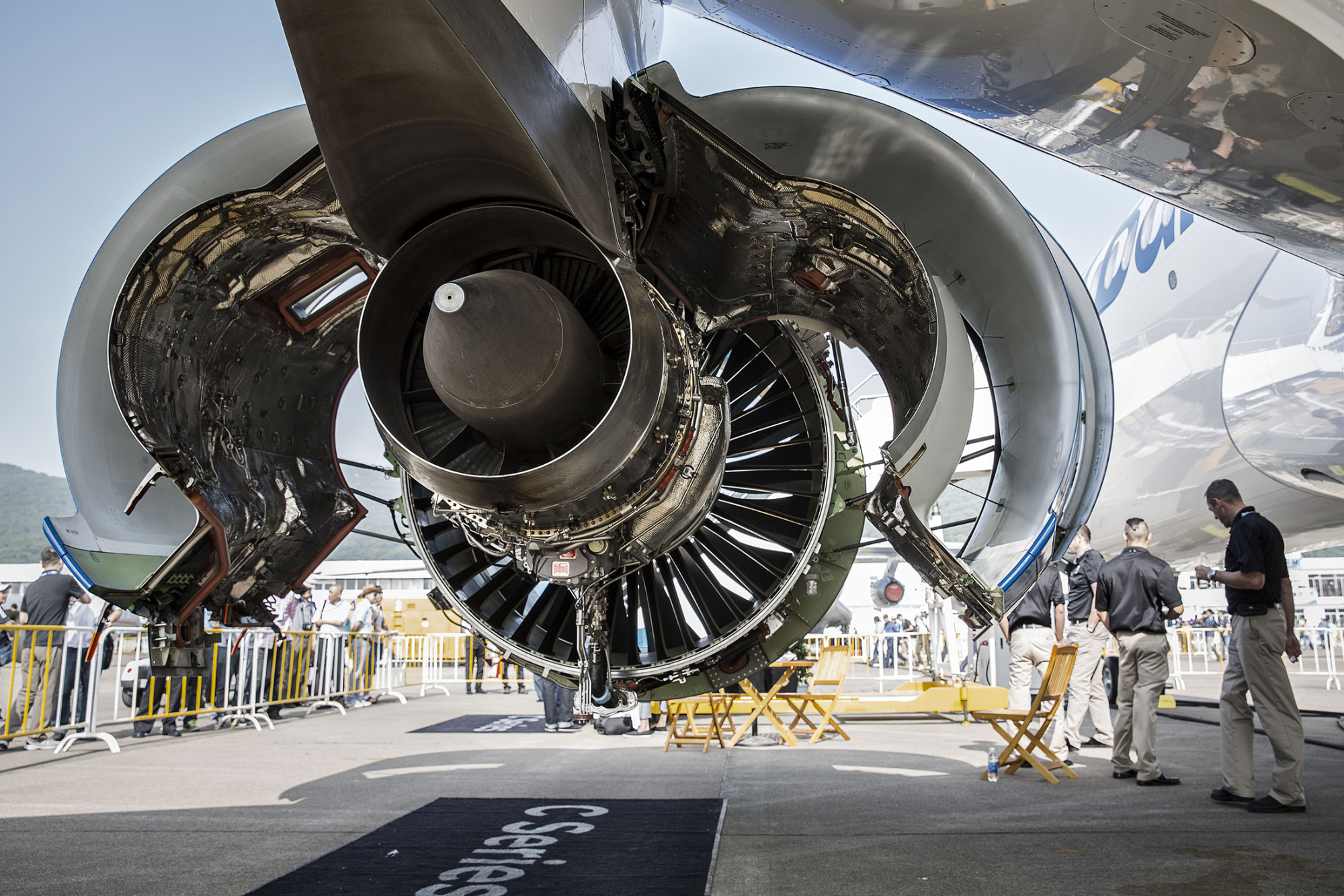 Bombardier’s Marquee Jets Get $282 Million Boost From Canada - Bloomberg