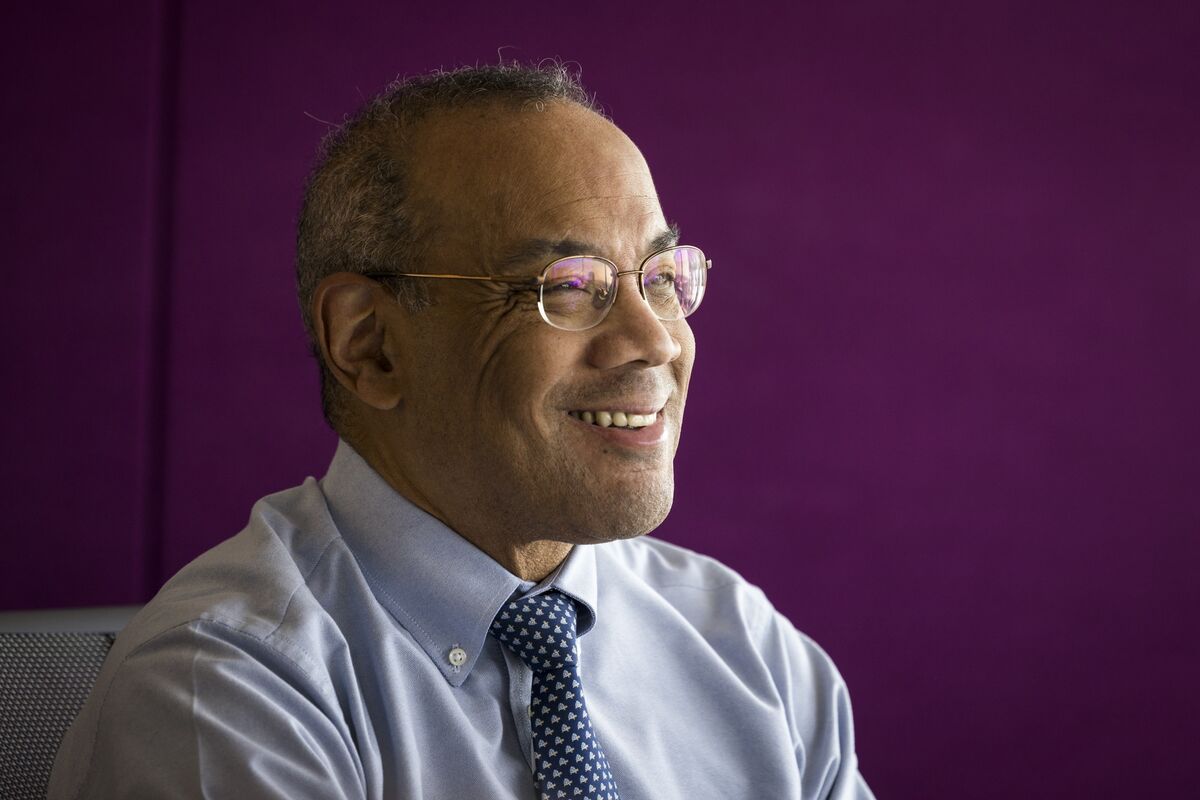 Ariel Investments Founder Is Buying Paramount, JLL, MSG Stocks - Bloomberg