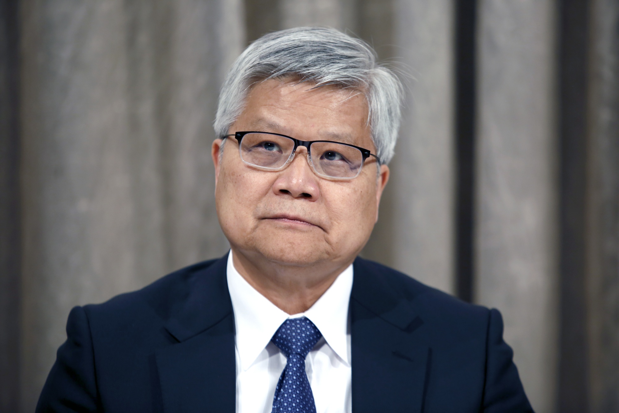 安価な半導体不足で業界停滞、製造装置にも影響－TSMCの魏CEO - Bloomberg