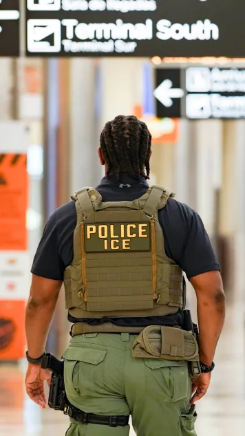 Watch ICE Isn’t Solving Airport Chaos - Bloomberg