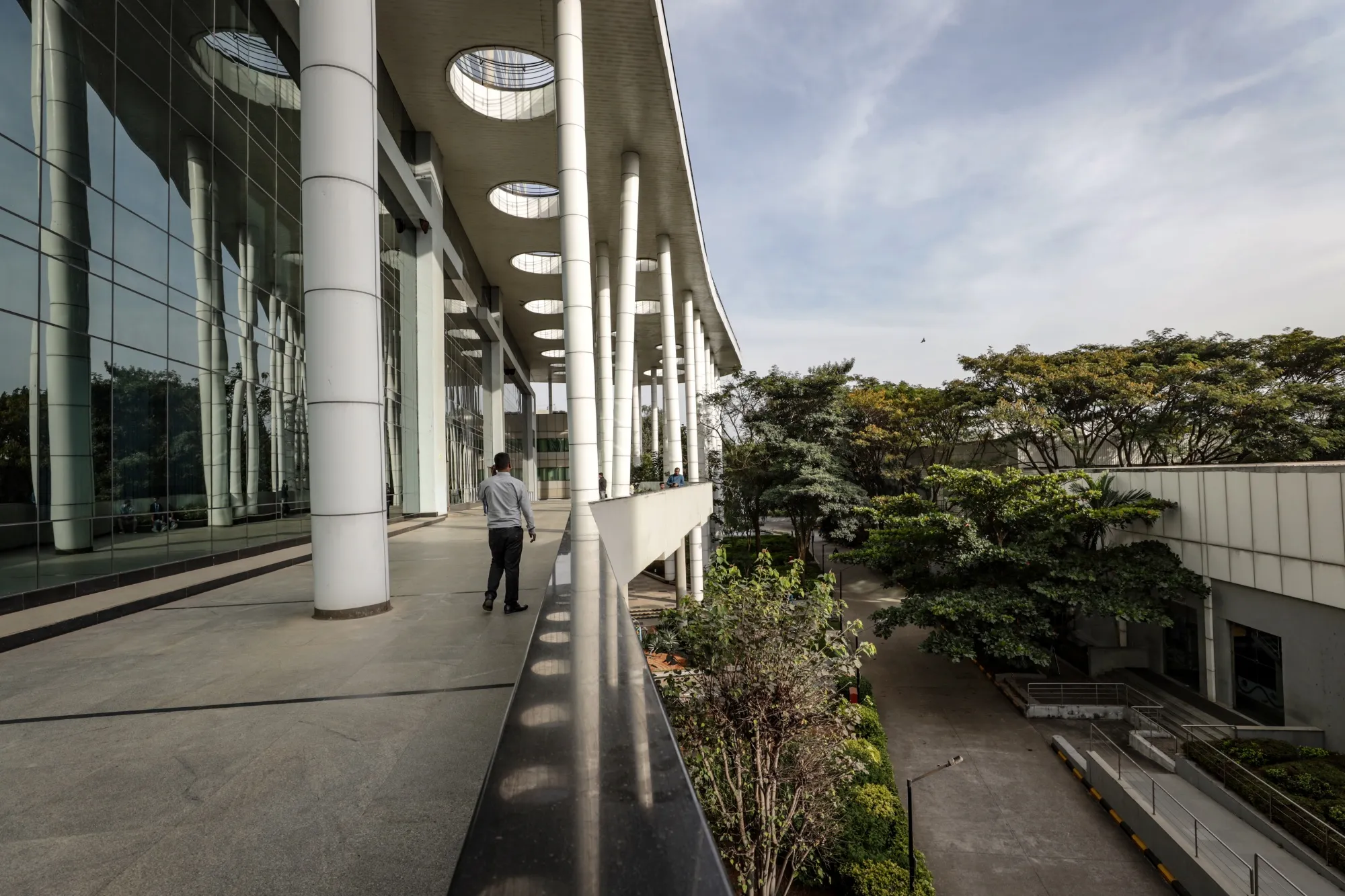 Vanishing Tech Jobs at Infosys, Wipro Worsen Modi's Headache Before ...