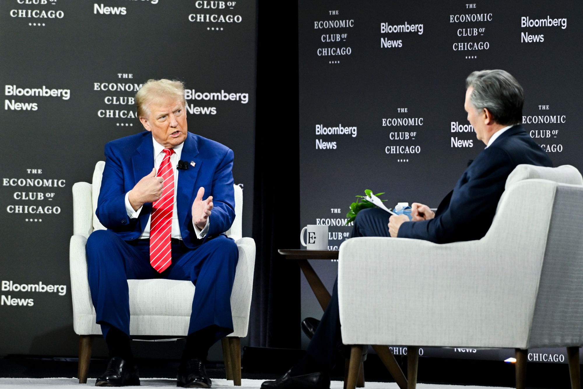 Live NOW: Donald Trump Speaks With Bloomberg News at Economic Club ...