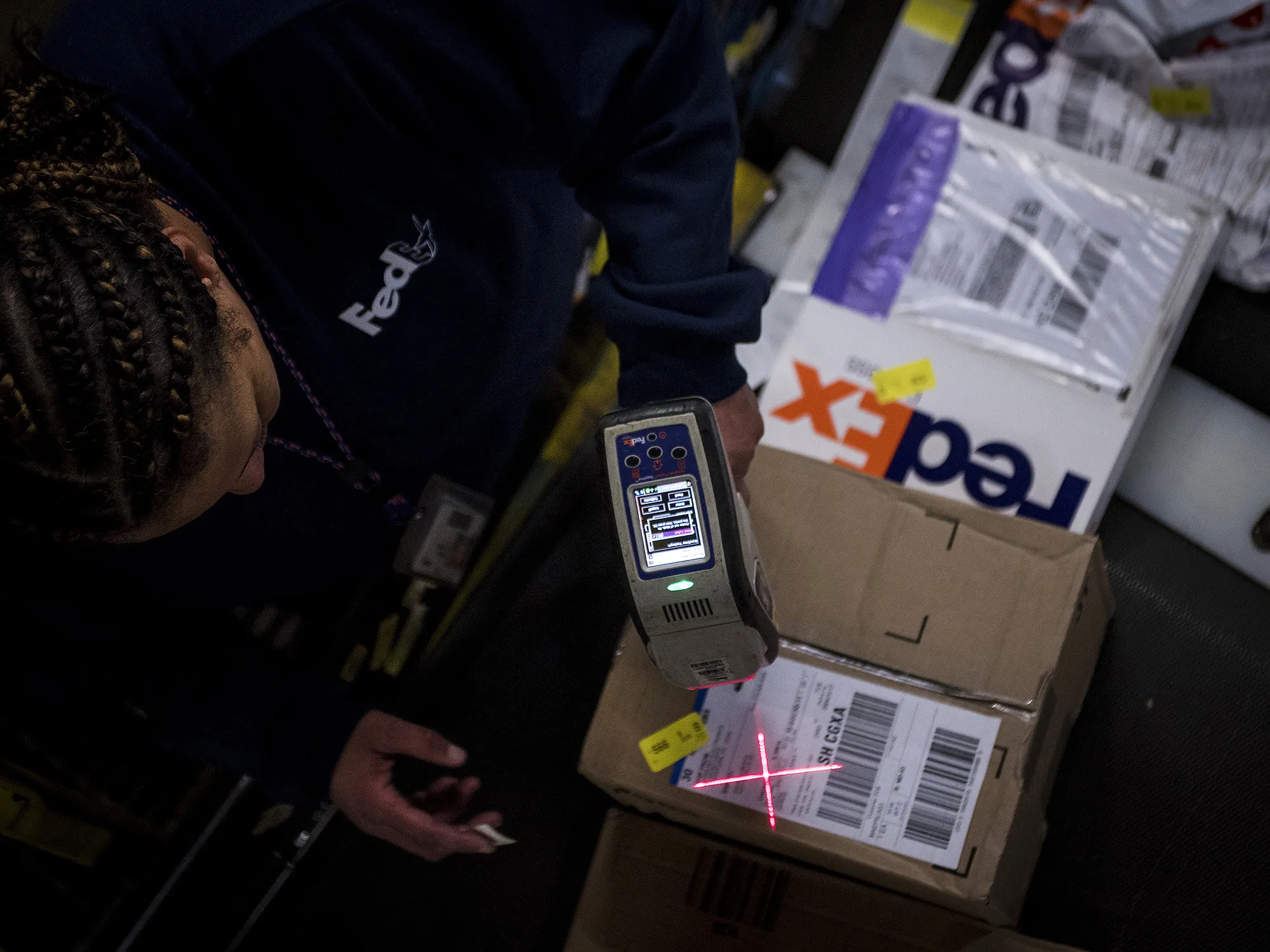 FedEx's Smith Sees Blockchain as `Next Frontier' for Logistics - Bloomberg