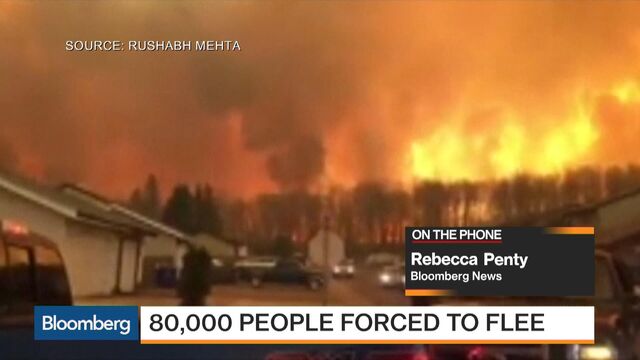 Alberta Fire Set to Move Away From Oil-Sands Sites in Wind Shift ...