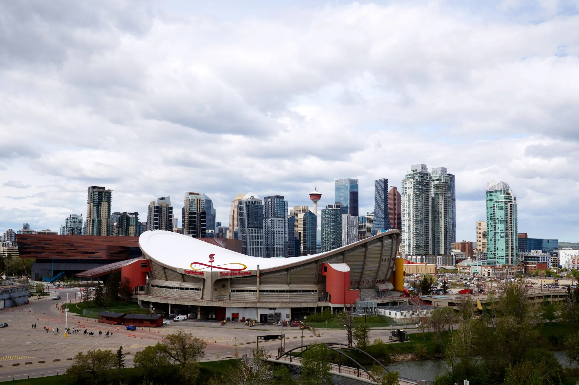 ATB Adds Bond-Trading Desk to Fill Gap Left After HSBC Takeover - Bloomberg