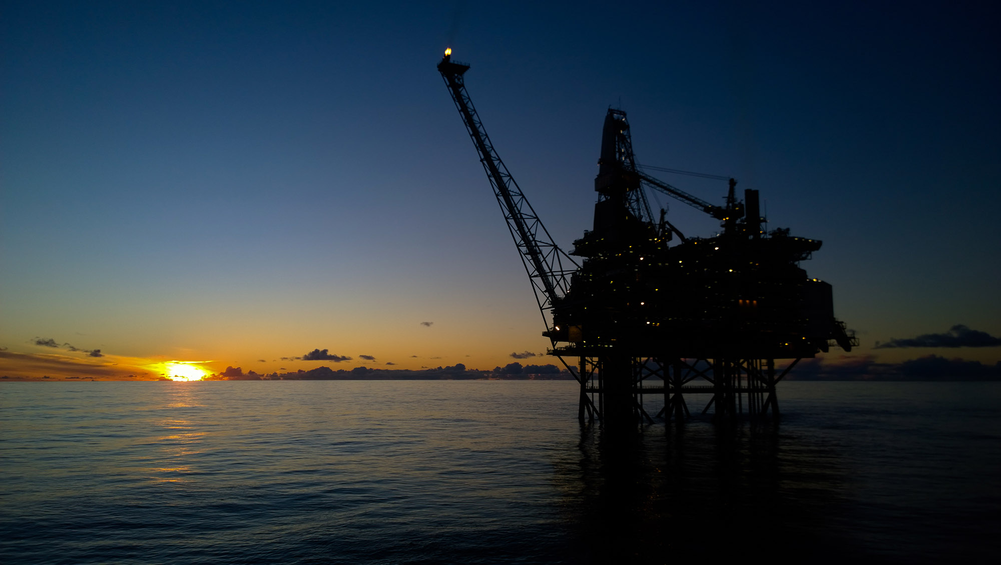 Exxon (XOM) Bids for Gulf of Mexico Leases Ahead of Carbon-Capture ...