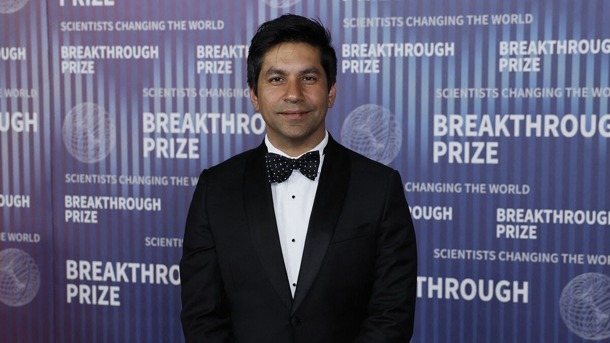 UK’s US Envoy Set to Be Career Diplomat After Chandra Exits Race ...