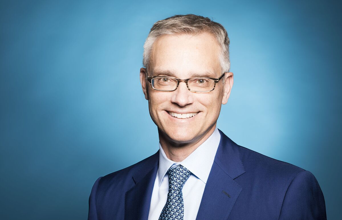 American Airlines (AAL) CEO Robert Isom to Maintain Same Strategy as ...