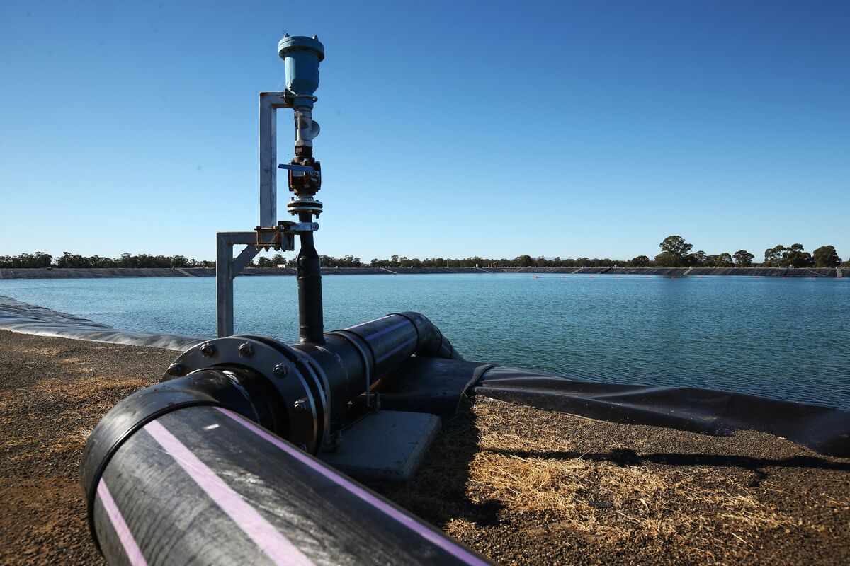 Santos Shares Fall After Another Delay in $19 Billion Takeover - Bloomberg