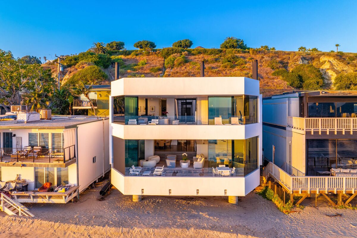 A Renovated Malibu Beach House Is On Sale for $35 Million - Bloomberg