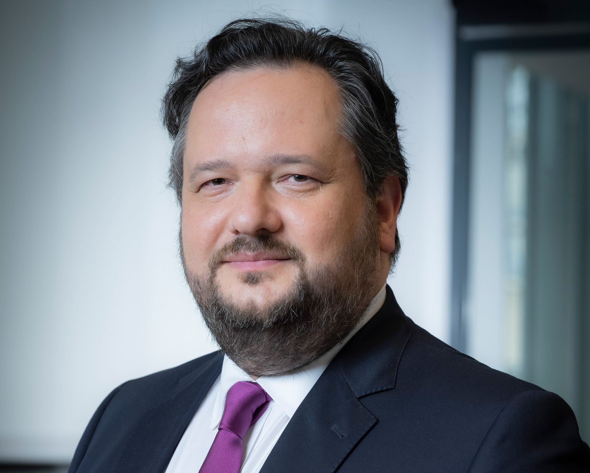 SocGen to Appoint Slawomir Krupa as CEO, Succeeding Oudea - Bloomberg