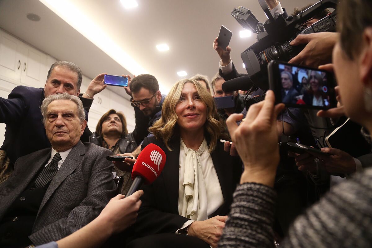 Ghosn Defends Use of Versailles for Wife’s 50th Birthday Bash - Bloomberg