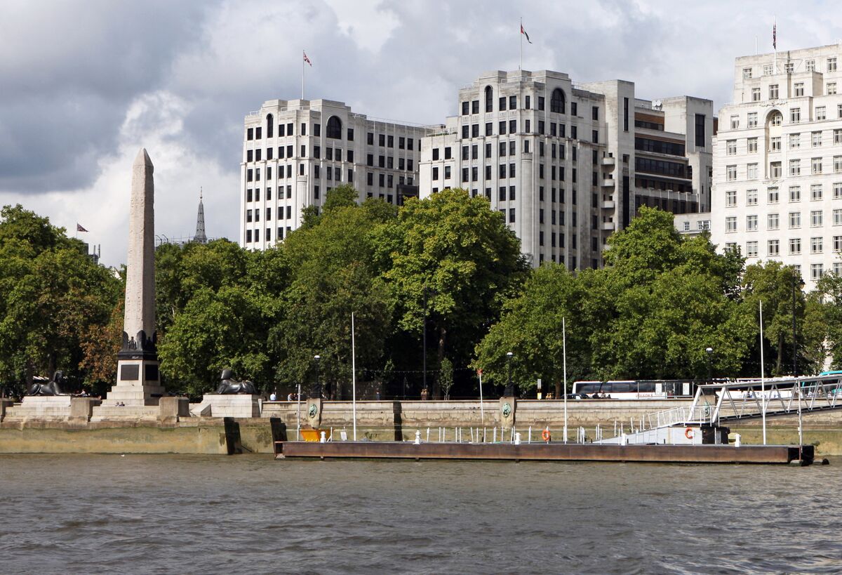 Spotify Maintains Faith in Post-Brexit U.K. With New Office - Bloomberg