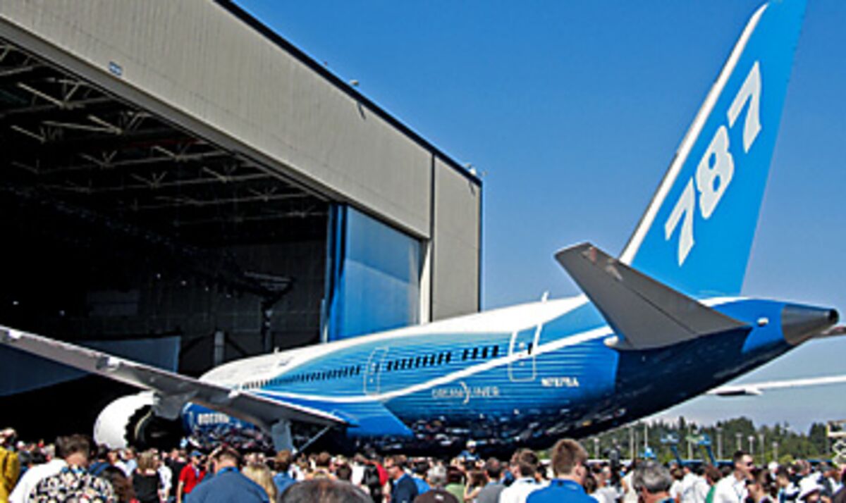 Globalization Bites Boeing - Bloomberg
