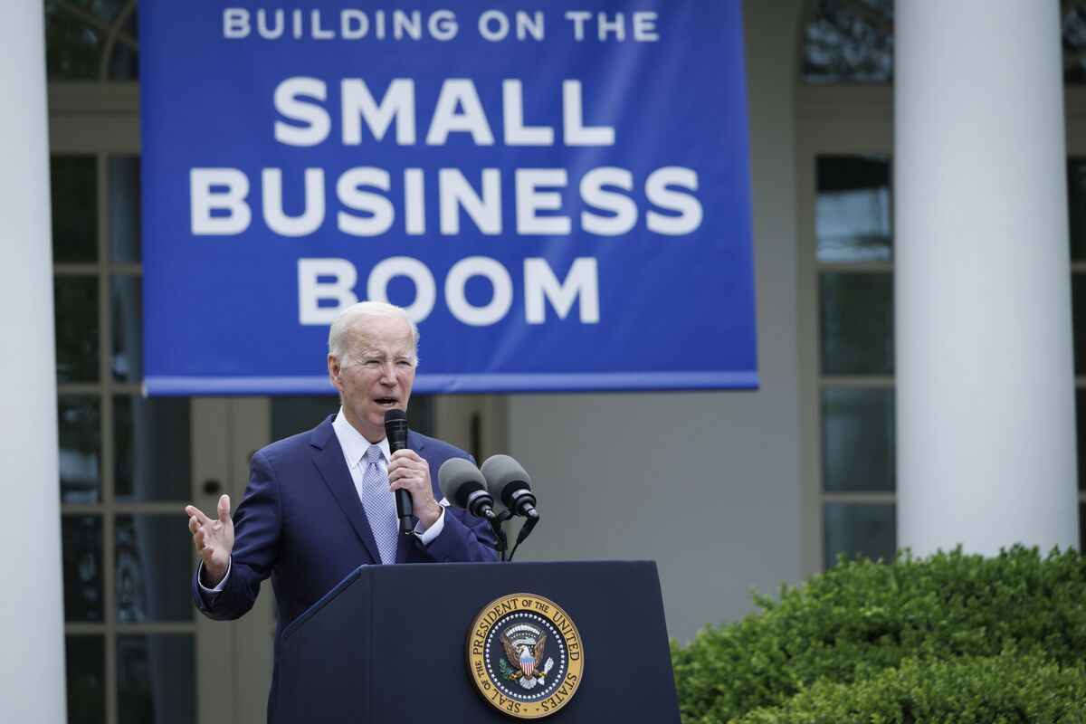 US Small-Business Sentiment Remains Subdued on Sour Outlook - Bloomberg