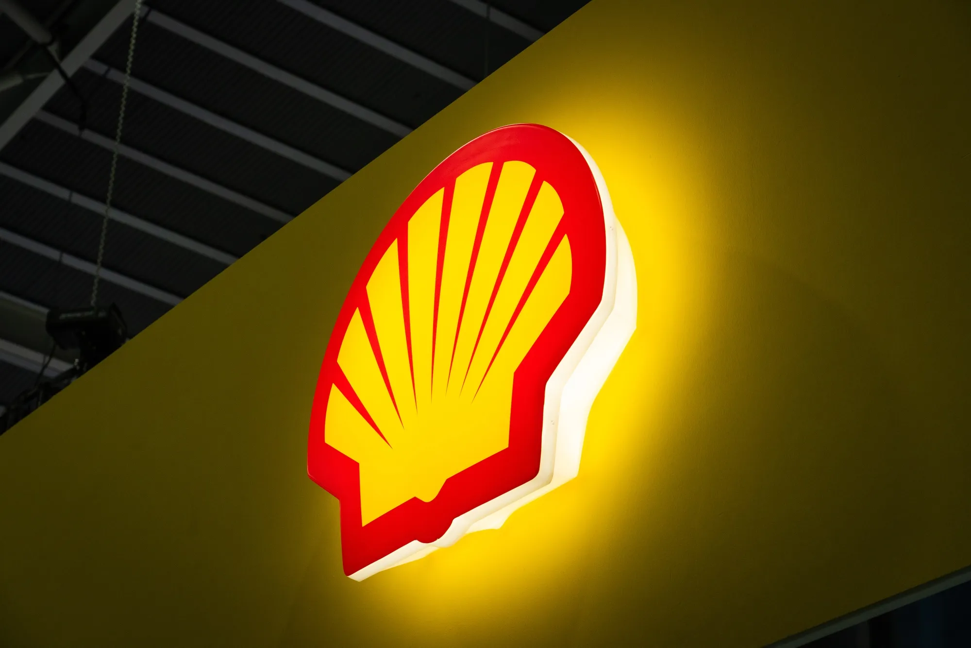 Shell Share Price Hits Record High on Rising Energy Prices, Strategy Shift - Bloomberg